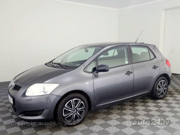Grey Toyota Auris 2008 in Tallinn, with an engine capacity of 1.60 L and mileage of 208 thousand km for 1999 €, photo 2 on AUTOMOTO.COM.LV