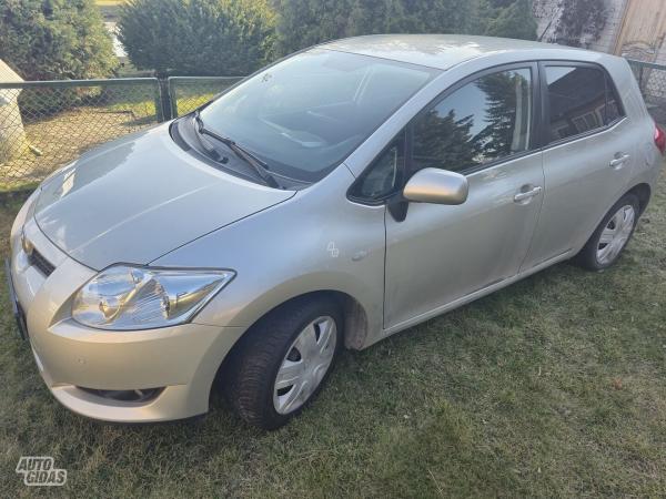 Pelēks Toyota Auris 2008 Alīta, ar dzinēja tilpumu 1.60 L un nobraukumu 156 tūkst. km par 2900 €, foto 1 vietnē AUTOMOTO.COM.LV