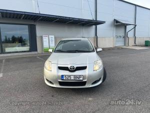 Pelēks Toyota Auris 2008 Mardu, ar dzinēja tilpumu 1.40 L un nobraukumu 426 tūkst. km par 1990 €, foto 4 vietnē AUTOMOTO.COM.LV