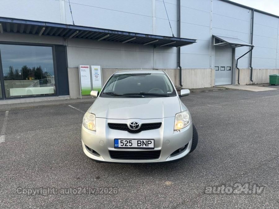 Pelēks Toyota Auris 2008 Mardu, ar dzinēja tilpumu 1.40 L un nobraukumu 426 tūkst. km par 1990 €, foto 4 vietnē AUTOMOTO.COM.LV