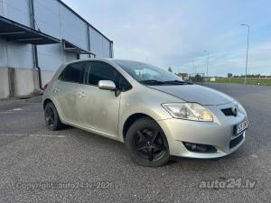 Pelēks Toyota Auris 2008 Mardu, ar dzinēja tilpumu 1.40 L un nobraukumu 426 tūkst. km par 1990 €, foto 5 vietnē AUTOMOTO.COM.LV
