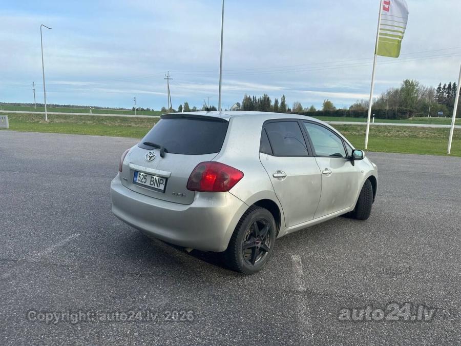 Pelēks Toyota Auris 2008 Mardu, ar dzinēja tilpumu 1.40 L un nobraukumu 426 tūkst. km par 1990 €, foto 7 vietnē AUTOMOTO.COM.LV