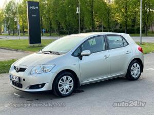 Grey Toyota Auris 2008 in Narva, with an engine capacity of 1.60 L and mileage of 369 thousand km for 1999 €, photo  on AUTOMOTO.COM.LV