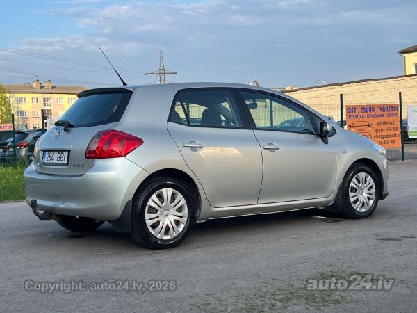 Grey Toyota Auris 2008 in Narva, with an engine capacity of 1.60 L and mileage of 369 thousand km for 1999 €, photo 6 on AUTOMOTO.COM.LV