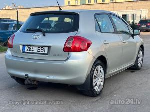 Grey Toyota Auris 2008 in Narva, with an engine capacity of 1.60 L and mileage of 369 thousand km for 1999 €, photo 8 on AUTOMOTO.COM.LV