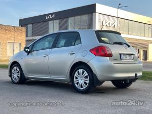 Grey Toyota Auris 2008 in Narva, with an engine capacity of 1.60 L and mileage of 369 thousand km for 1999 €, photo 11 on AUTOMOTO.COM.LV