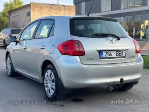 Grey Toyota Auris 2008 in Narva, with an engine capacity of 1.60 L and mileage of 369 thousand km for 1999 €, photo 12 on AUTOMOTO.COM.LV