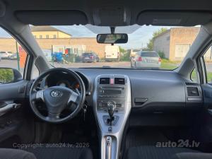 Grey Toyota Auris 2008 in Narva, with an engine capacity of 1.60 L and mileage of 369 thousand km for 1999 €, photo 23 on AUTOMOTO.COM.LV