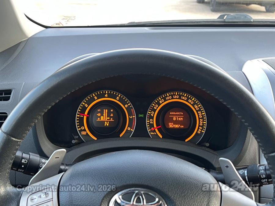 Grey Toyota Auris 2008 in Narva, with an engine capacity of 1.60 L and mileage of 369 thousand km for 1999 €, photo 25 on AUTOMOTO.COM.LV