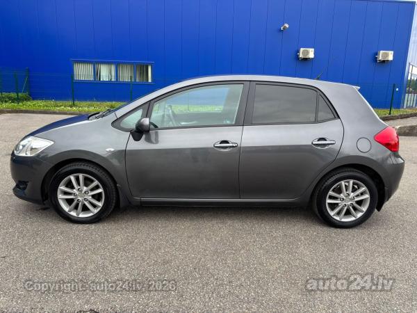 Pelēks Toyota Auris 2008 Paide, ar dzinēja tilpumu 1.60 L un nobraukumu 133 tūkst. km par 3590 €, foto 3 vietnē AUTOMOTO.COM.LV