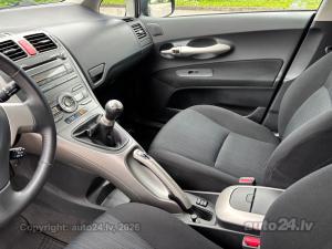 Pelēks Toyota Auris 2008 Paide, ar dzinēja tilpumu 1.60 L un nobraukumu 133 tūkst. km par 3590 €, foto 13 vietnē AUTOMOTO.COM.LV