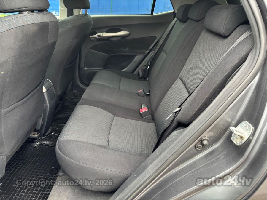 Pelēks Toyota Auris 2008 Paide, ar dzinēja tilpumu 1.60 L un nobraukumu 133 tūkst. km par 3590 €, foto 15 vietnē AUTOMOTO.COM.LV