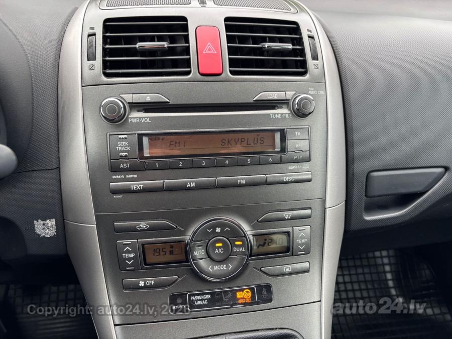 Pelēks Toyota Auris 2008 Paide, ar dzinēja tilpumu 1.60 L un nobraukumu 133 tūkst. km par 3590 €, foto 17 vietnē AUTOMOTO.COM.LV