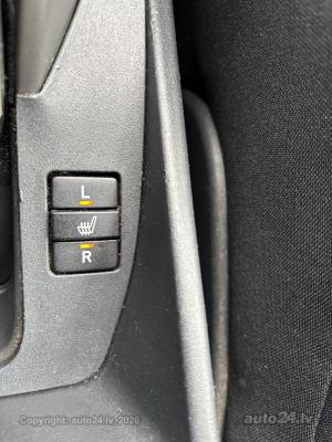 Pelēks Toyota Auris 2008 Paide, ar dzinēja tilpumu 1.60 L un nobraukumu 133 tūkst. km par 3590 €, foto 19 vietnē AUTOMOTO.COM.LV