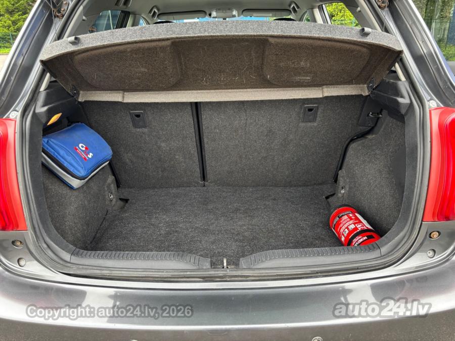 Pelēks Toyota Auris 2008 Paide, ar dzinēja tilpumu 1.60 L un nobraukumu 133 tūkst. km par 3590 €, foto 23 vietnē AUTOMOTO.COM.LV