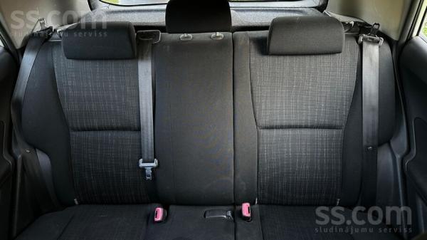 Grey Toyota Auris 2008 in Riga, with an engine capacity of 1.60 L and mileage of 264 thousand km for 1150 €, photo 8 on AUTOMOTO.COM.LV
