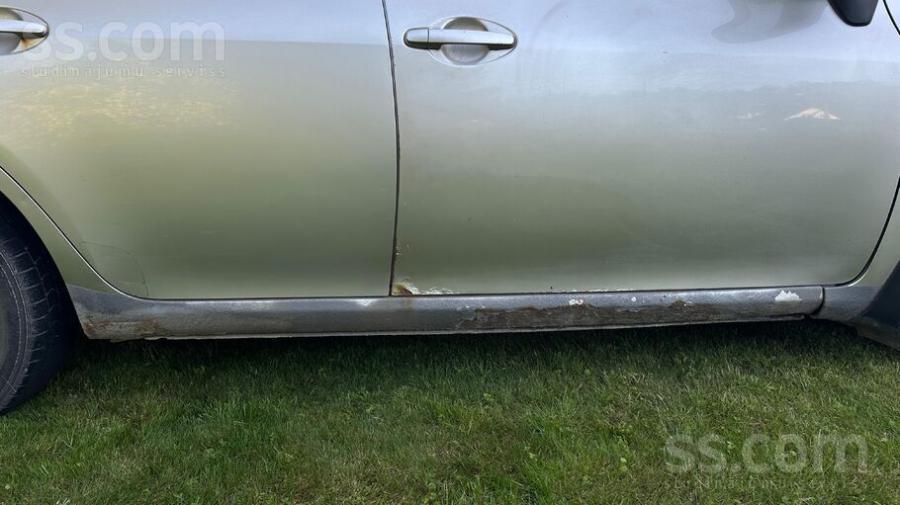 Pelēks Toyota Auris 2008 Rīga, ar dzinēja tilpumu 1.60 L un nobraukumu 264 tūkst. km par 1150 €, foto 11 vietnē AUTOMOTO.COM.LV