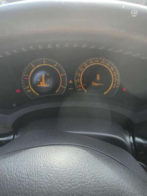 Grey Toyota Auris 2008 in Taurage, with an engine capacity of 2.00 L and mileage of 231 thousand km for 2200 €, photo 6 on AUTOMOTO.COM.LV