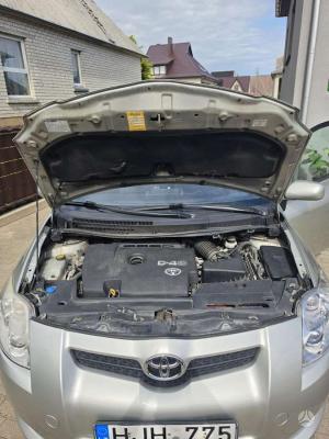 Grey Toyota Auris 2008 in Taurage, with an engine capacity of 2.00 L and mileage of 231 thousand km for 2200 €, photo 7 on AUTOMOTO.COM.LV
