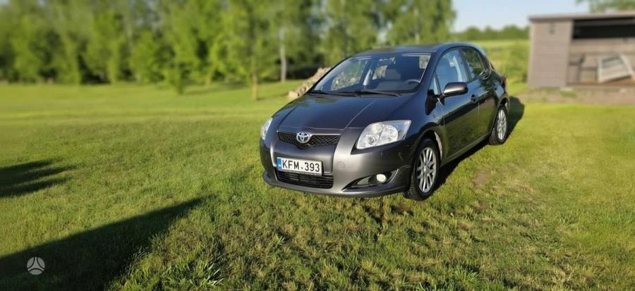 Pelēks Toyota Auris 2008 Alīta, ar dzinēja tilpumu 2.00 L un nobraukumu 183 tūkst. km par 2650 €, foto 7 vietnē AUTOMOTO.COM.LV