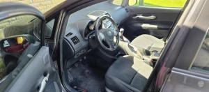 Pelēks Toyota Auris 2008 Alīta, ar dzinēja tilpumu 2.00 L un nobraukumu 183 tūkst. km par 2650 €, foto 9 vietnē AUTOMOTO.COM.LV