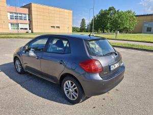 Pelēks Toyota Auris 2008 Kauņa, ar dzinēja tilpumu 1.36 L un nobraukumu 265 tūkst. km par 2100 €, foto 4 vietnē AUTOMOTO.COM.LV