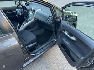 Grey Toyota Auris 2008 in Kaunas, with an engine capacity of 1.36 L and mileage of 252 thousand km for 2650 €, photo 13 on AUTOMOTO.COM.LV