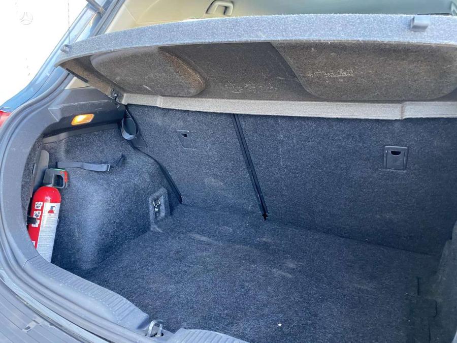 Pelēks Toyota Auris 2008 Šauļi, ar dzinēja tilpumu 2.00 L un nobraukumu 270 tūkst. km par 2150 €, foto 15 vietnē AUTOMOTO.COM.LV