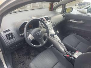 Grey Toyota Auris 2008 in Salcininkai, with an engine capacity of 1.60 L and mileage of 211 thousand km for 2300 €, photo 7 on AUTOMOTO.COM.LV
