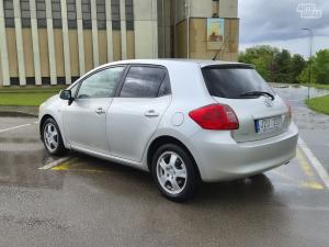 Pelēks Toyota Auris 2008 Kauņa, ar dzinēja tilpumu 2.00 L un nobraukumu 210 tūkst. km par 2700 €, foto 5 vietnē AUTOMOTO.COM.LV