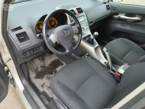Pelēks Toyota Auris 2008 Kauņa, ar dzinēja tilpumu 2.00 L un nobraukumu 210 tūkst. km par 2700 €, foto 8 vietnē AUTOMOTO.COM.LV