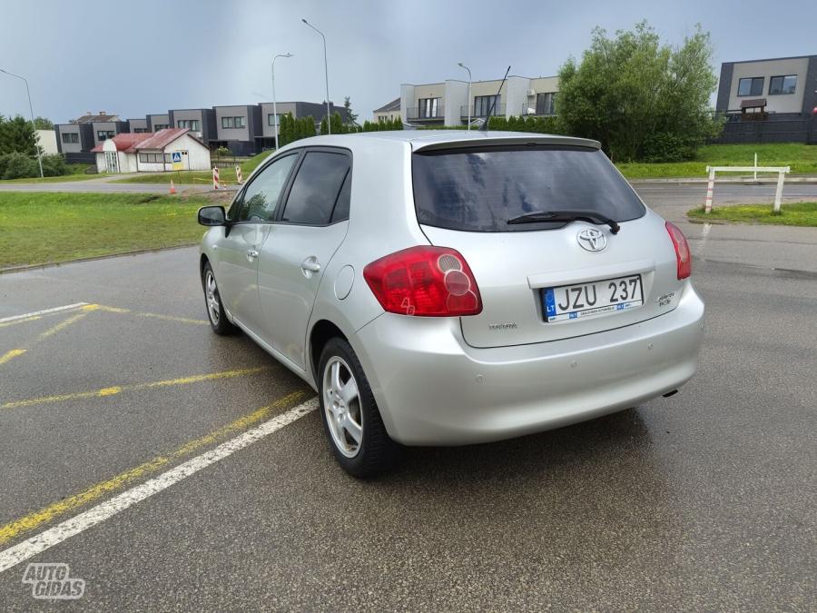 Pelēks Toyota Auris 2008 Kauņa, ar dzinēja tilpumu 2.00 L un nobraukumu 210 tūkst. km par 2700 €, foto 15 vietnē AUTOMOTO.COM.LV
