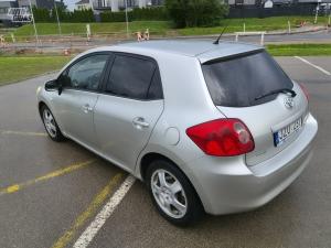 Pelēks Toyota Auris 2008 Kauņa, ar dzinēja tilpumu 2.00 L un nobraukumu 210 tūkst. km par 2700 €, foto 17 vietnē AUTOMOTO.COM.LV