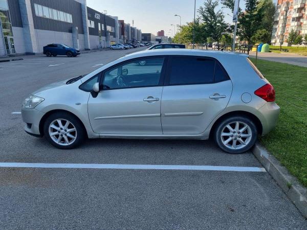 Grey Toyota Auris 2008 in Klaipeda, with an engine capacity of 1.60 L and mileage of 152 thousand km for 2850 €, photo 2 on AUTOMOTO.COM.LV