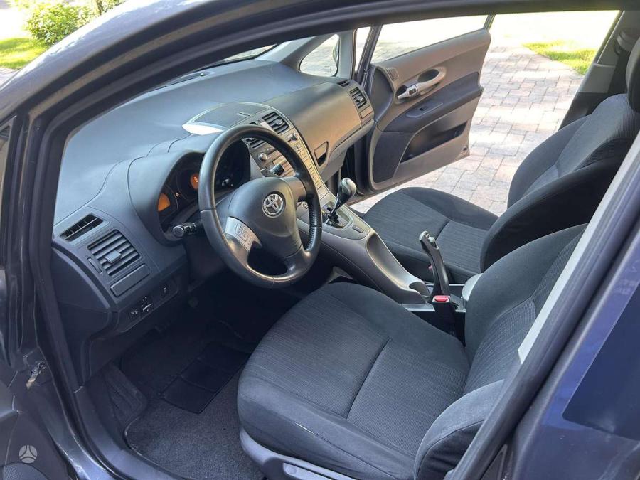 Pelēks Toyota Auris 2008 Molėtai, ar dzinēja tilpumu 1.36 L un nobraukumu 206 tūkst. km par 2500 €, foto 8 vietnē AUTOMOTO.COM.LV