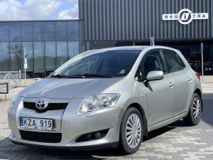Grey Toyota Auris 2008 in Siauliai, with an engine capacity of 1.36 L and mileage of 327 thousand km for 1650 €, photo 3 on AUTOMOTO.COM.LV