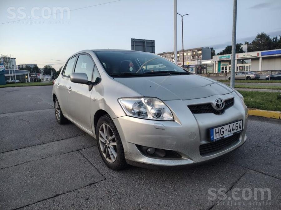 Pelēks Toyota Auris 2008 Rīga, ar dzinēja tilpumu 1.60 L un nobraukumu 202 tūkst. km par 2300 €, foto 7 vietnē AUTOMOTO.COM.LV