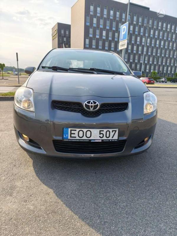 Pelēks Toyota Auris 2008 Kauņa, ar dzinēja tilpumu 2.00 L un nobraukumu 160 tūkst. km par 2200 €, foto 6 vietnē AUTOMOTO.COM.LV