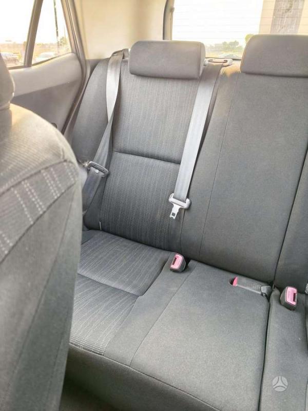 Pelēks Toyota Auris 2008 Kauņa, ar dzinēja tilpumu 2.00 L un nobraukumu 160 tūkst. km par 2200 €, foto 8 vietnē AUTOMOTO.COM.LV