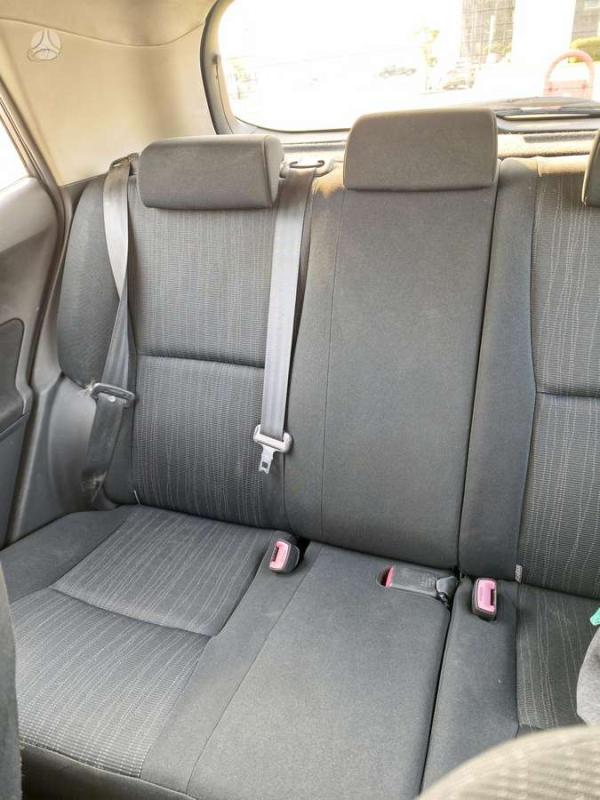 Pelēks Toyota Auris 2008 Kauņa, ar dzinēja tilpumu 2.00 L un nobraukumu 160 tūkst. km par 2200 €, foto 9 vietnē AUTOMOTO.COM.LV