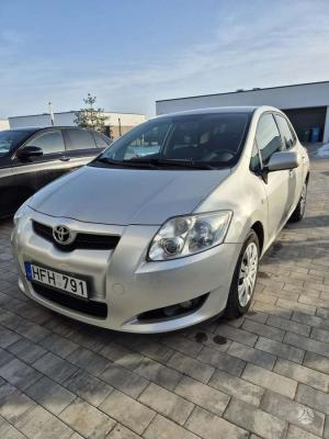Grey Toyota Auris 2008 in Kaunas, with an engine capacity of 1.60 L and mileage of 213 thousand km for 2650 €, photo  on AUTOMOTO.COM.LV