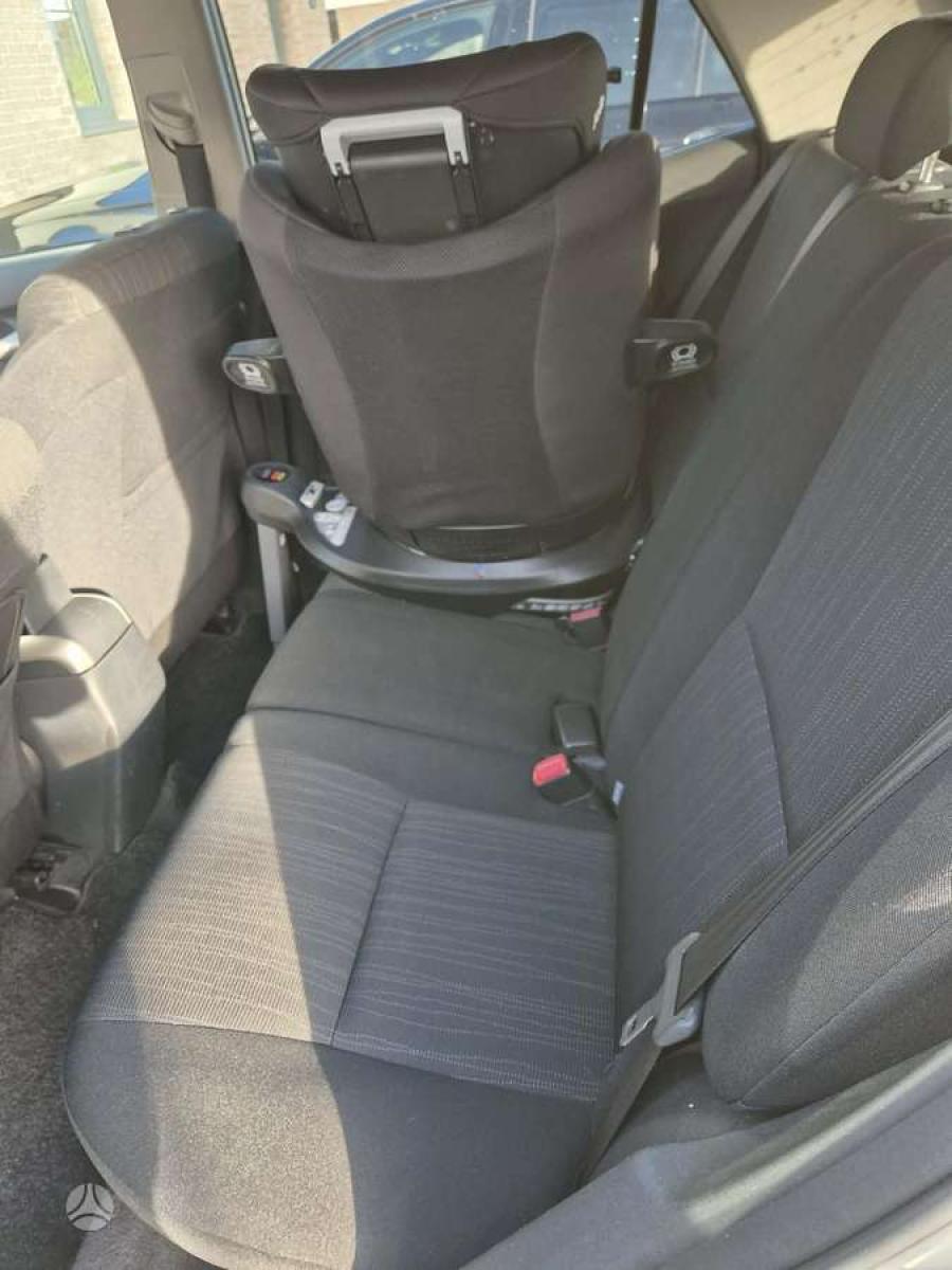 Pelēks Toyota Auris 2008 Kauņa, ar dzinēja tilpumu 1.60 L un nobraukumu 213 tūkst. km par 2650 €, foto 10 vietnē AUTOMOTO.COM.LV