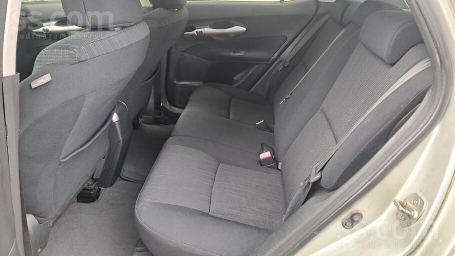 Pelēks Toyota Auris 2008 Ogre, ar dzinēja tilpumu 2.00 L un nobraukumu 266 tūkst. km par 2350 €, foto 16 vietnē AUTOMOTO.COM.LV