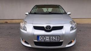 Pelēks Toyota Auris 2008 Ogre, ar dzinēja tilpumu 2.00 L un nobraukumu 265 tūkst. km par 2350 €, foto 3 vietnē AUTOMOTO.COM.LV
