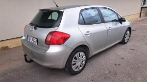 Pelēks Toyota Auris 2008 Ogre, ar dzinēja tilpumu 2.00 L un nobraukumu 265 tūkst. km par 2350 €, foto 4 vietnē AUTOMOTO.COM.LV