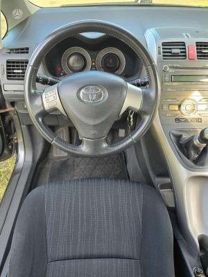 Grey Toyota Auris 2008 in Klaipeda, with an engine capacity of 1.36 L and mileage of 182 thousand km for 2200 €, photo 15 on AUTOMOTO.COM.LV