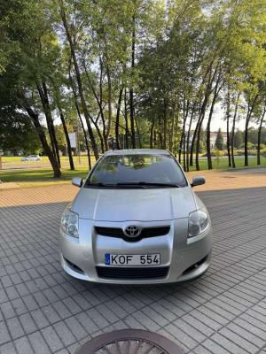 Pelēks Toyota Auris 2008 Kauņa, ar dzinēja tilpumu 2.00 L un nobraukumu 183 tūkst. km par 2100 €, foto 4 vietnē AUTOMOTO.COM.LV