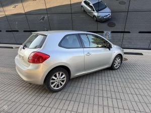 Pelēks Toyota Auris 2008 Kauņa, ar dzinēja tilpumu 2.00 L un nobraukumu 183 tūkst. km par 2100 €, foto 5 vietnē AUTOMOTO.COM.LV