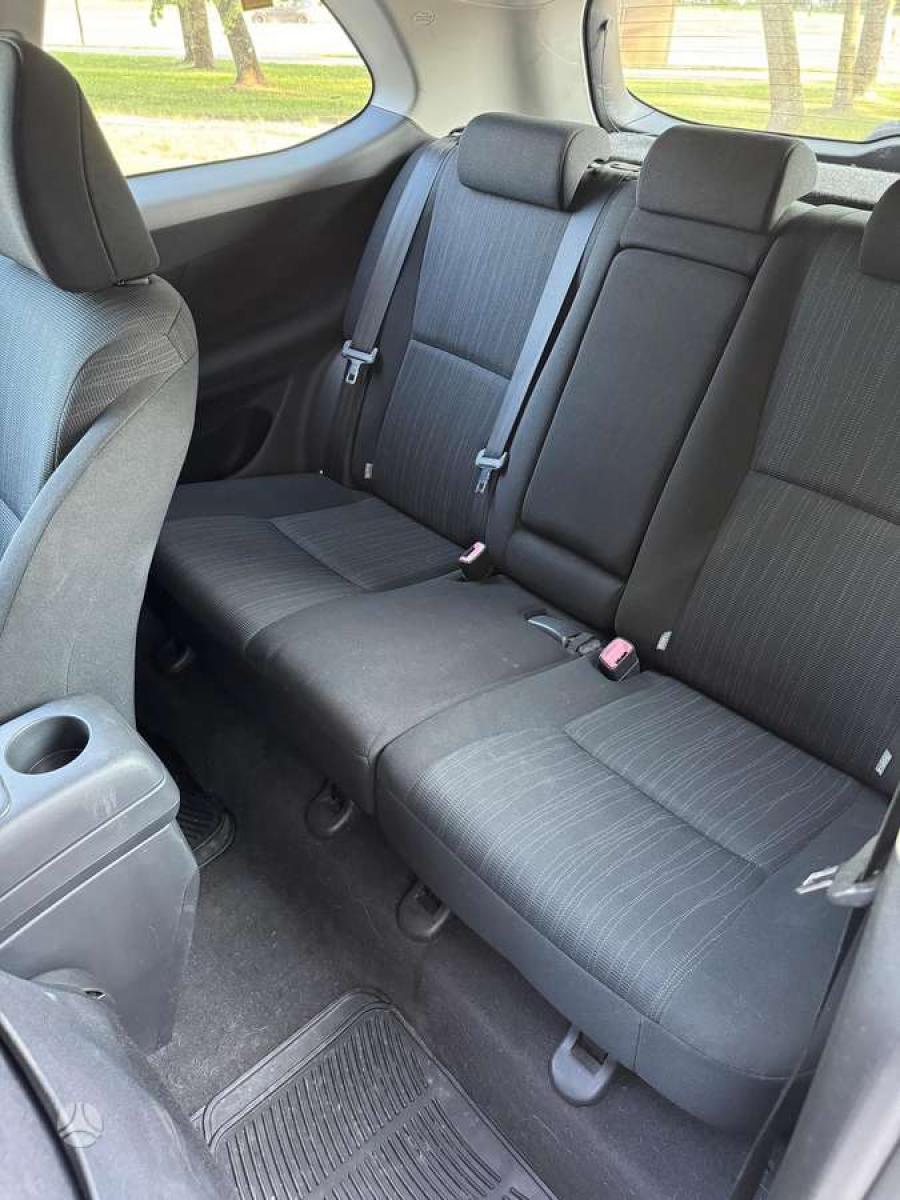 Pelēks Toyota Auris 2008 Kauņa, ar dzinēja tilpumu 2.00 L un nobraukumu 183 tūkst. km par 2100 €, foto 10 vietnē AUTOMOTO.COM.LV