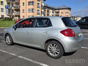 Pelēks Toyota Auris 2008 Rīga, ar dzinēja tilpumu 1.60 L un nobraukumu 123 tūkst. km par 1900 €, foto 5 vietnē AUTOMOTO.COM.LV
